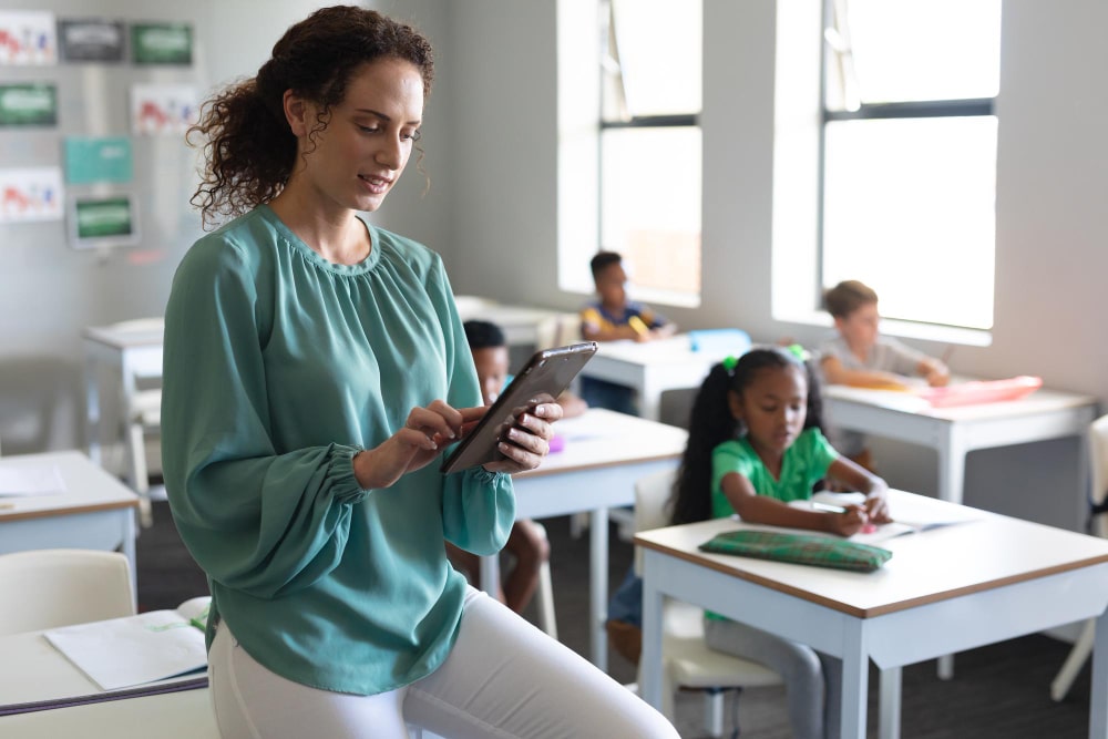 How To Run A Successful Texting Program At Schools